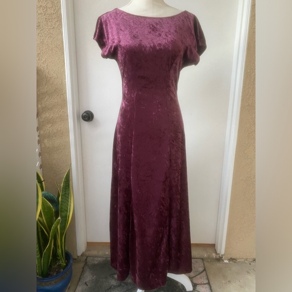 All that Jazz | Dresses | Vintage All That Jazz Crushed Velvet Low Back ...